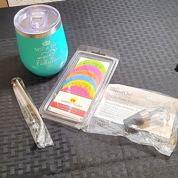 The Pampered Chef | Kitchen | New Wine Drinkers Friends Gifts | Poshmark